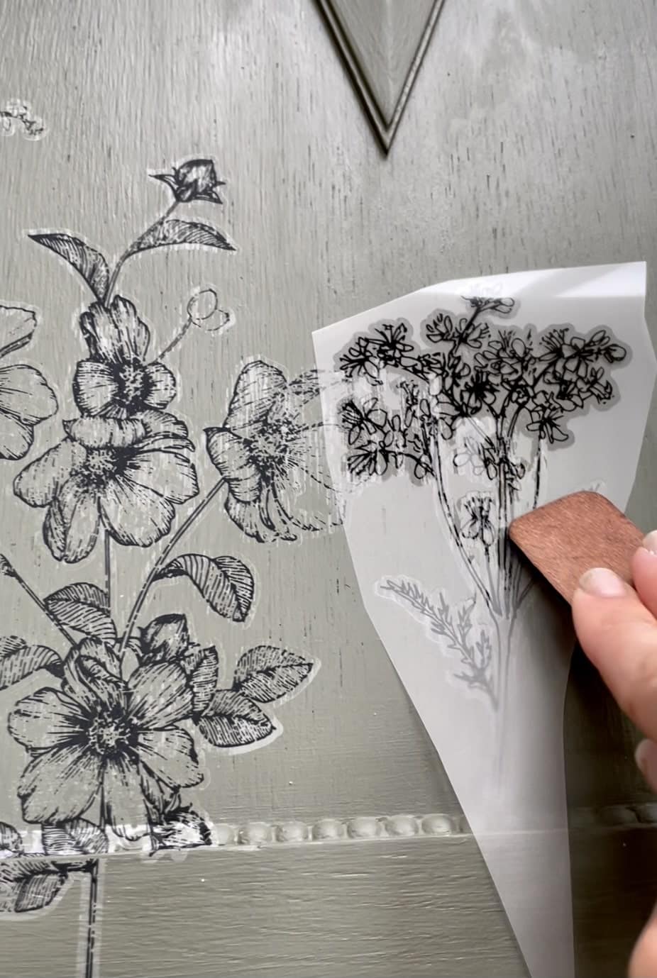 Beautiful update for furniture with simple flower transfer – Tea and ...