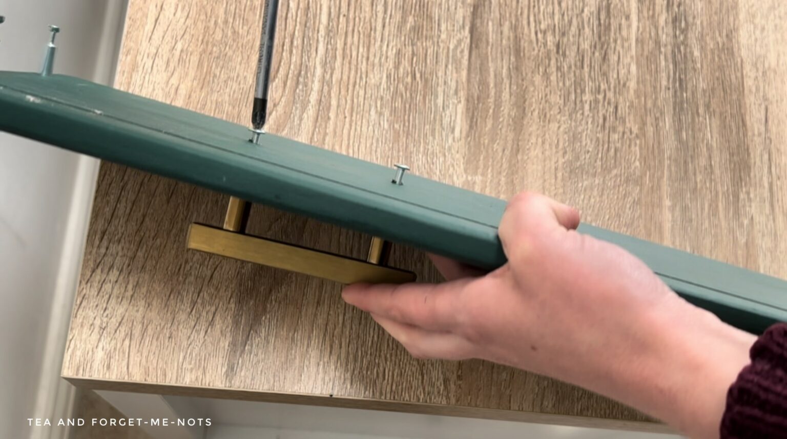 The best tool to fit hardware straight – Tea and Forget-me-nots