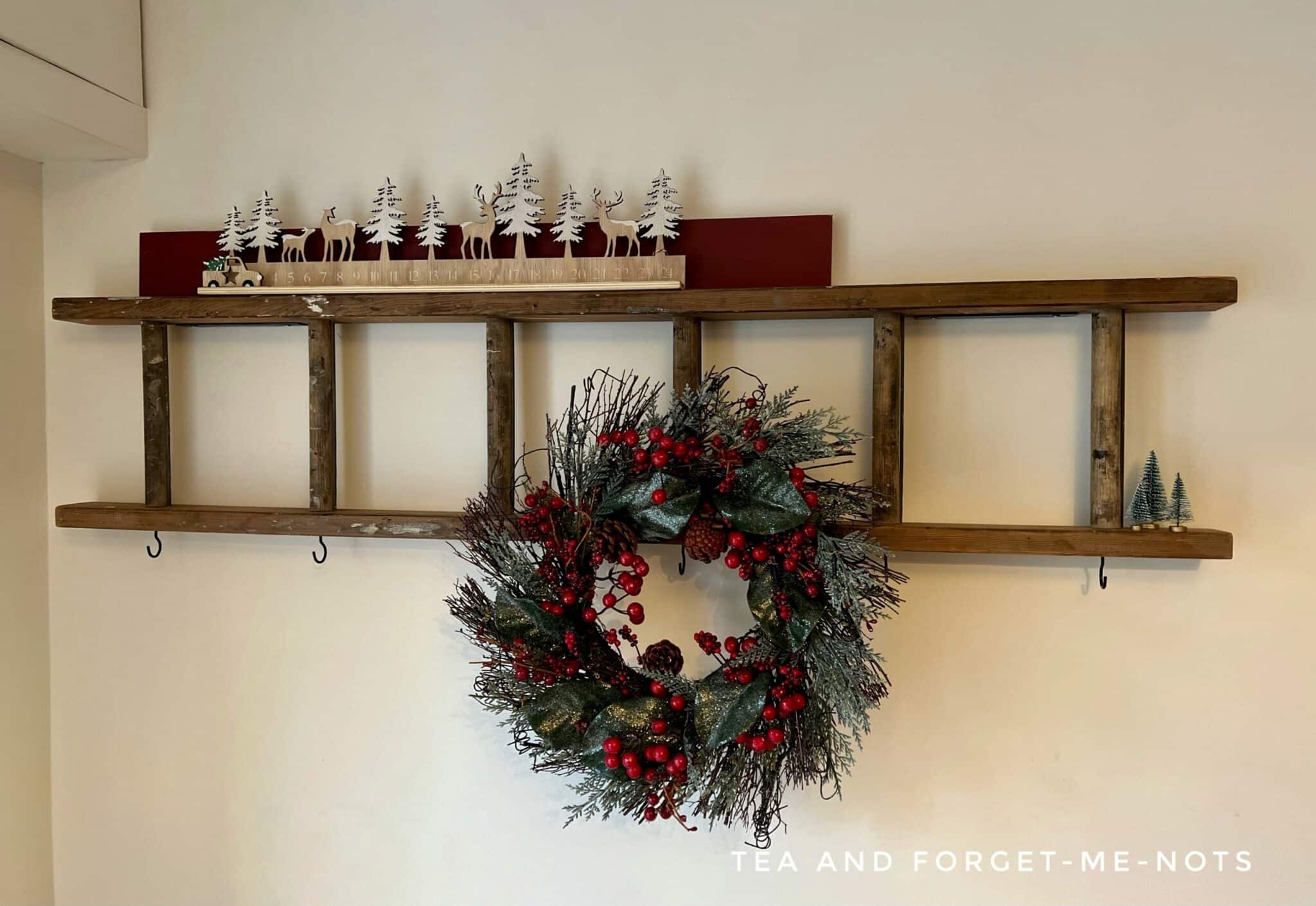 7 Christmas ladder decoration ideas for the festive season – Tea and ...