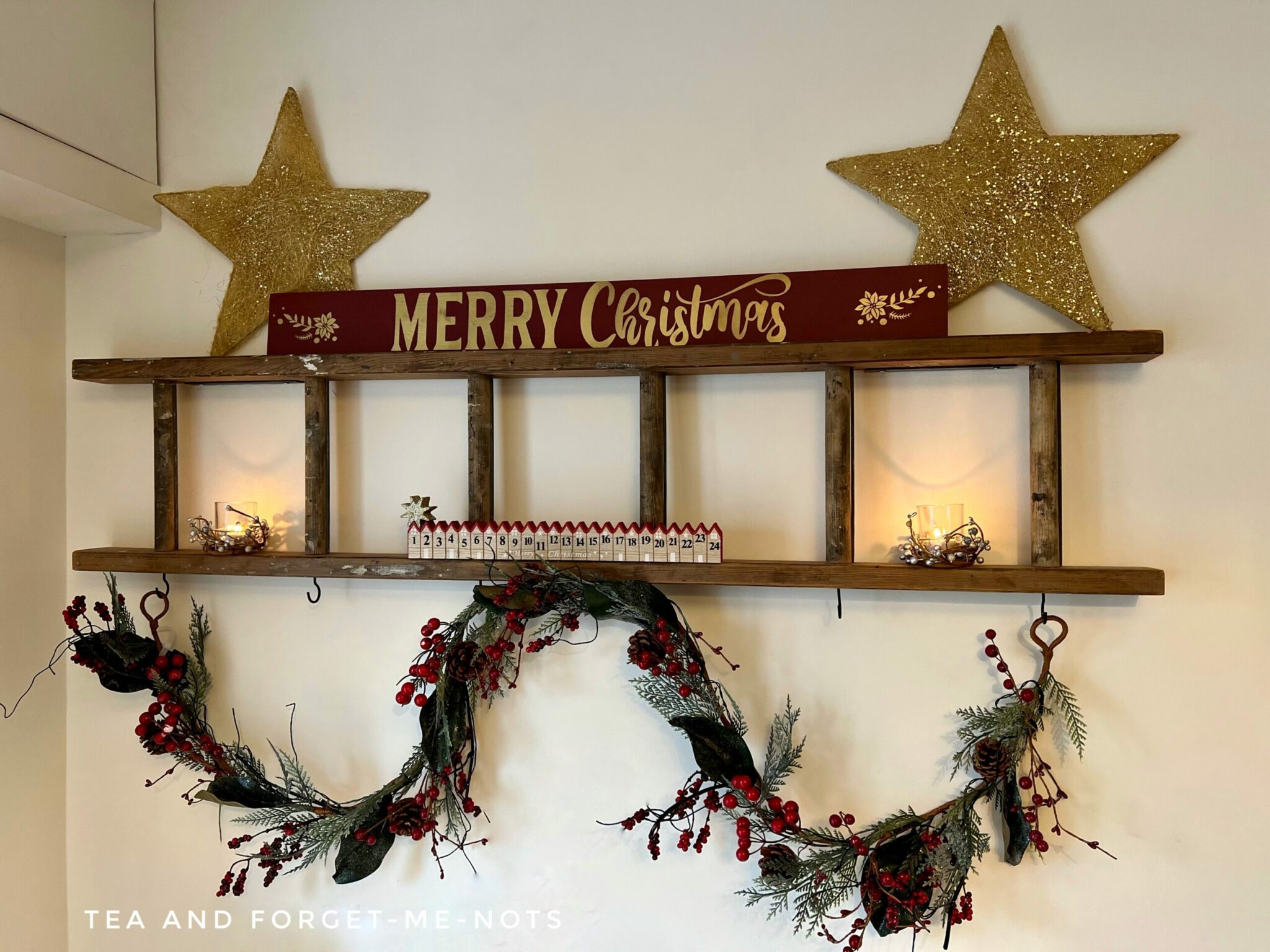 7 Christmas ladder decoration ideas for the festive season – Tea and ...