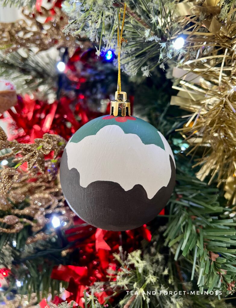 Christmas Paint Night Ideas - Fun and Easy Bauble Designs – Tea and ...
