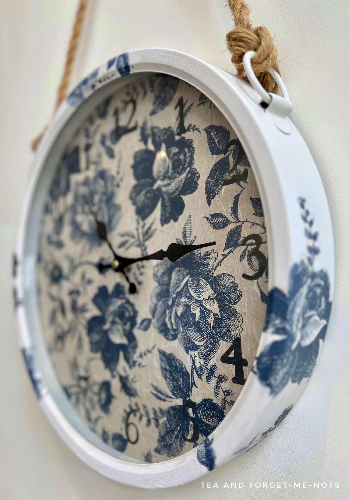 How To Decorate a Wall Clock with Decoupage – Tea and Forget-me-nots