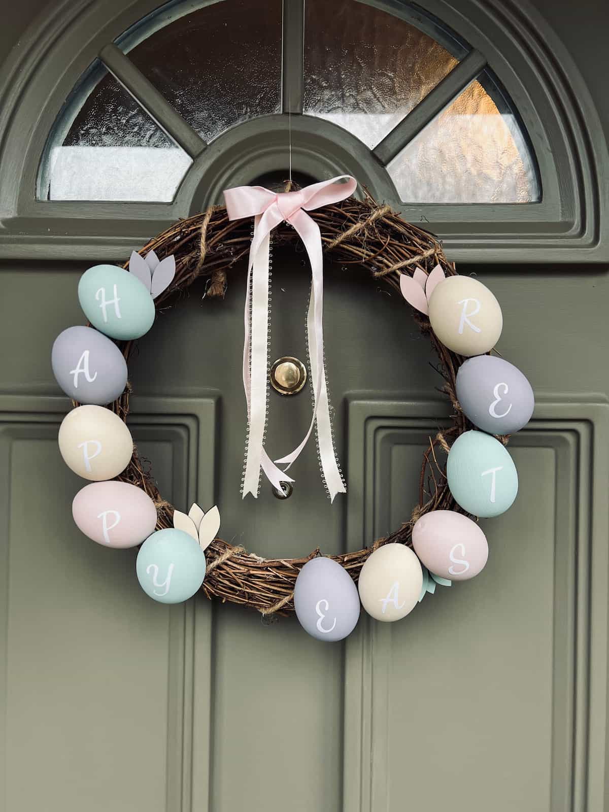 Make An Easy Easter Egg Wreath DIY With Real Eggs – Tea and Forget-me-nots